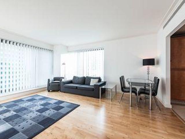 2 Bedrooms Flat for rent in Discovery Dock, Canary Wharf E14