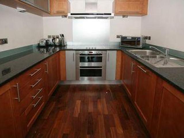 2 Bedrooms Flat for rent in Discovery Dock Apartments East, 3 South Quay Square, Canary Wharf E14