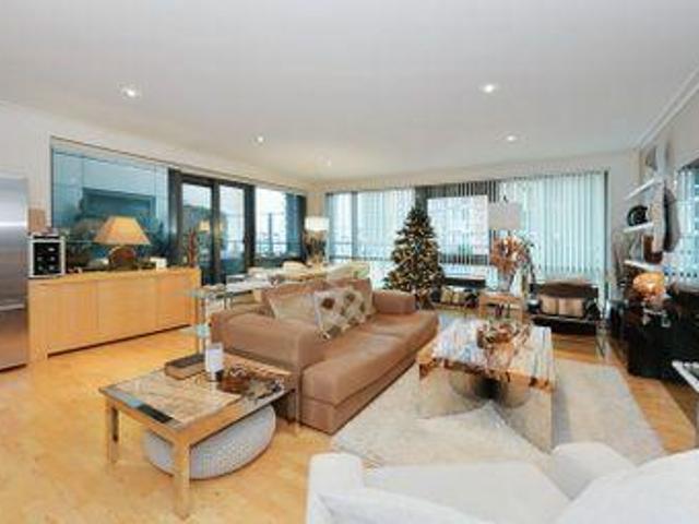 2 Bedrooms Flat for rent in Discovery Dock East, Canary Wharf E14