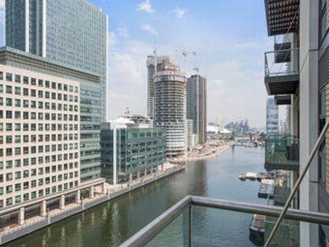 2 Bedrooms Flat for rent in Discovery Dock East, Canary Wharf, London E14