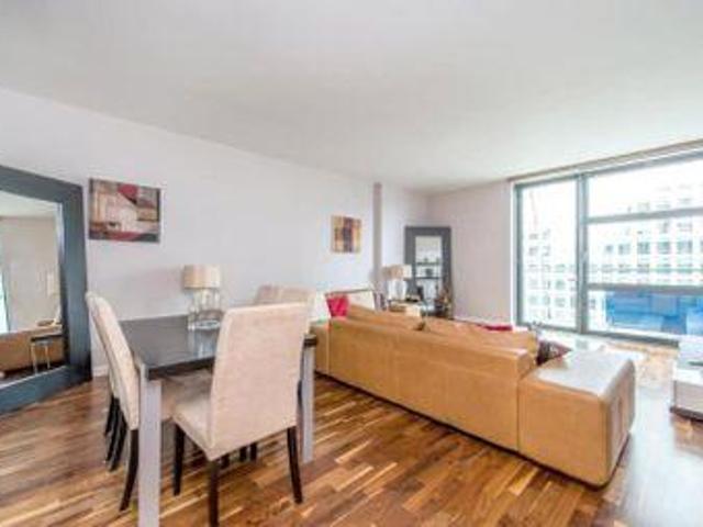 2 Bedrooms Flat for rent in Discovery Dock West, Discovery Dock West South Quay, Canary Wharf, London E14