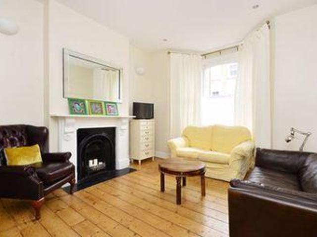 2 Bedrooms Flat for rent in Disraeli Road, London SW15
