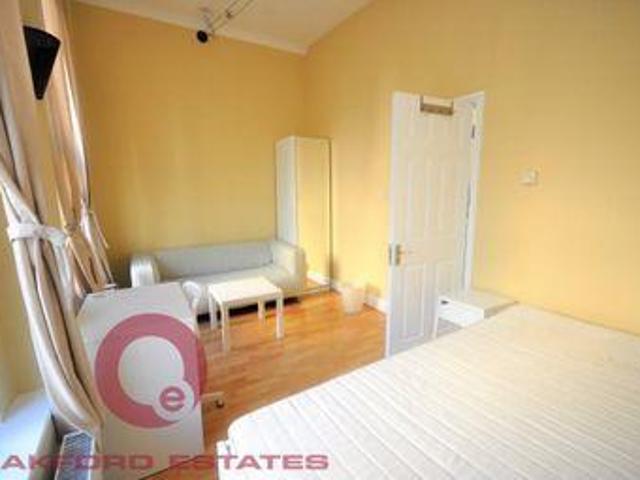 2 Bedrooms Flat for rent in Drummond Street, Euston NW1