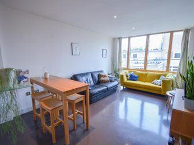 2 Bedrooms Flat for rent in Drysdale Street, London N1