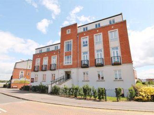 2 Bedrooms Flat for rent in Dragon Road, Hatfield AL10