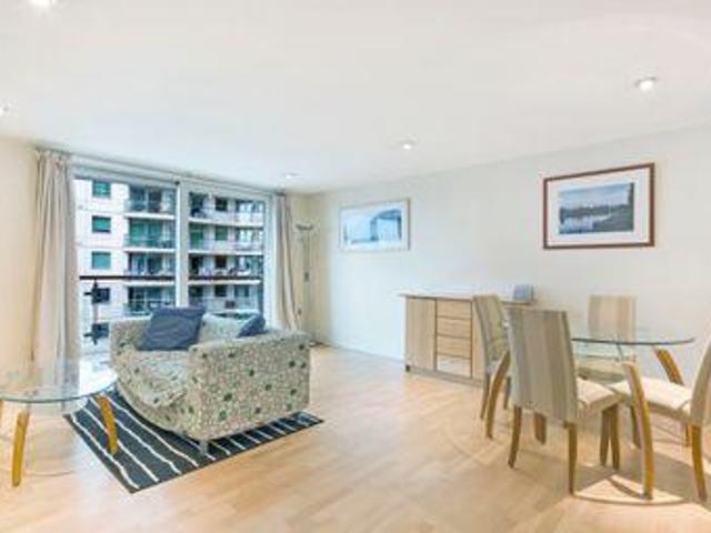 2 Bedrooms Flat for rent in Drake House, St George Wharf, Vauxhall SW8