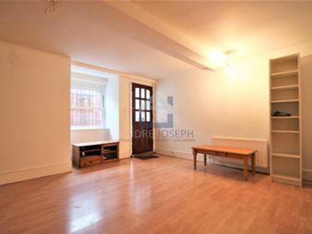 2 Bedrooms Flat for rent in Drakefield Road, Tooting Bec, London SW17