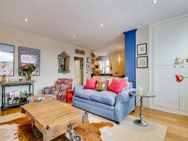2 Bedrooms Flat for rent in Draycott Place, London SW3