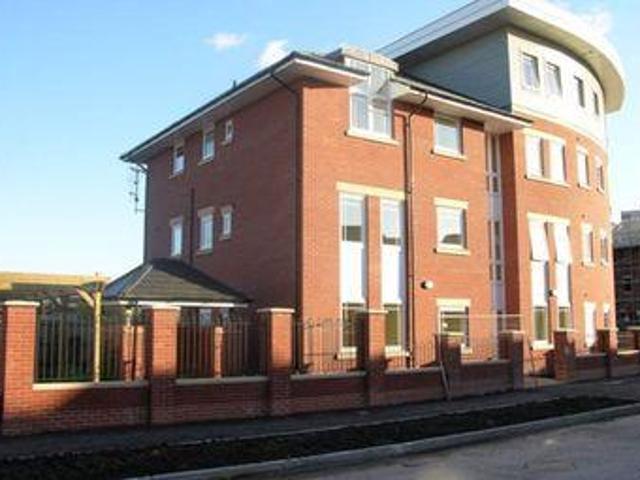 2 Bedrooms Flat for rent in Drayton Street, Manchester M15