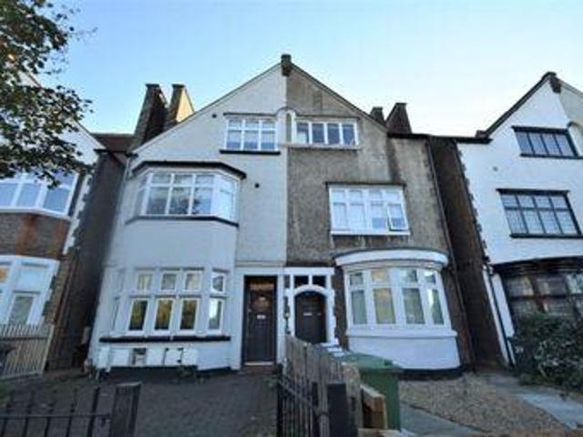 2 Bedrooms Flat for rent in Drewstead Road, Streatham SW16