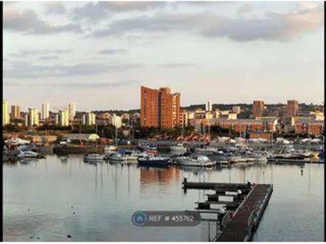2 Bedrooms Flat for rent in Drift Court, London E16