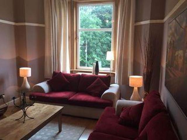 2 Bedrooms Flat for rent in Drive Road, Govan, Glasgow G51