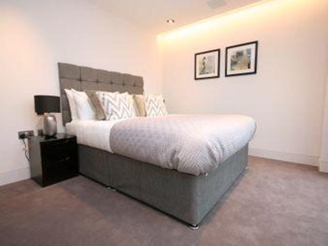 2 Bedrooms Flat for rent in Duchess Walk, London SE1