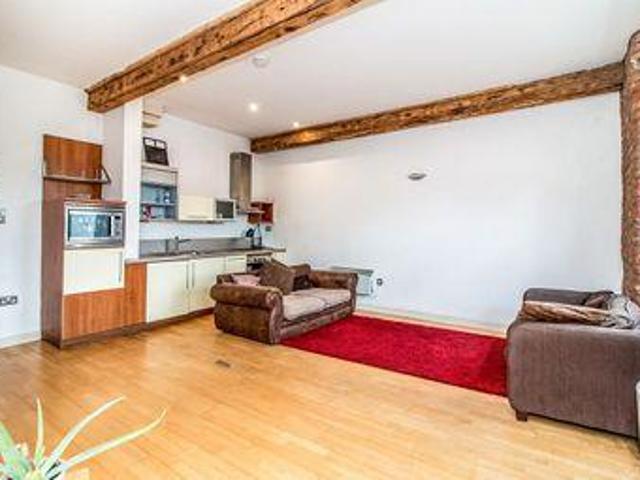 2 Bedrooms Flat for rent in Ducie Street, Manchester M1