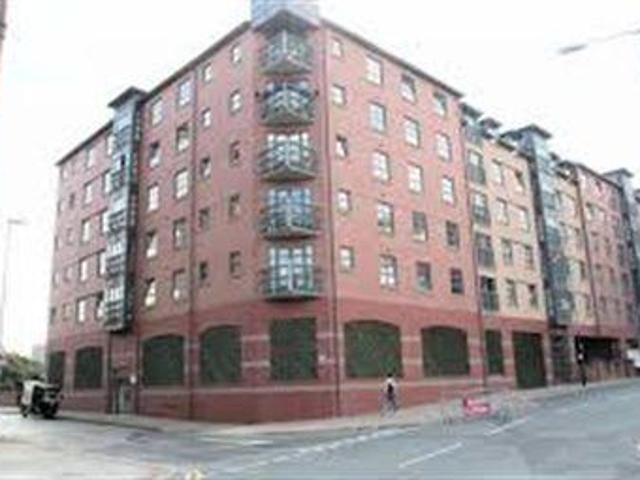 2 Bedrooms Flat for rent in Ducie Street, Manchester M1