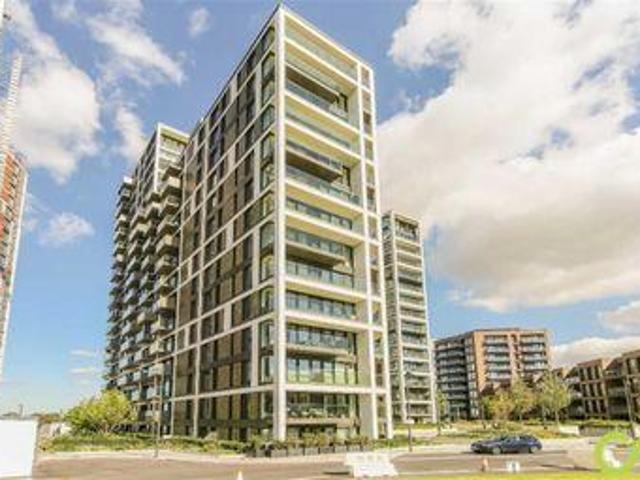 2 Bedrooms Flat for rent in Duke Of Wellington Avenue, Woolwich, London SE18