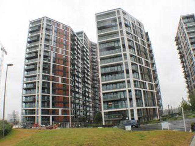 2 Bedrooms Flat for rent in Duke Of Wellington Avenue, Woolwich SE18