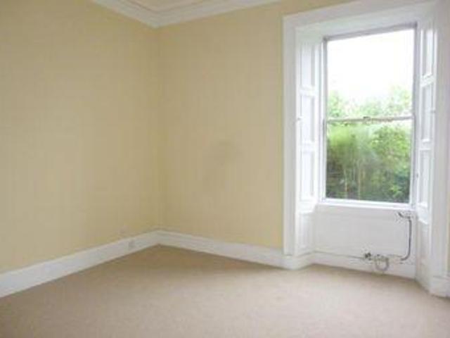 2 Bedrooms Flat for rent in Duke Street, Edinburgh EH6