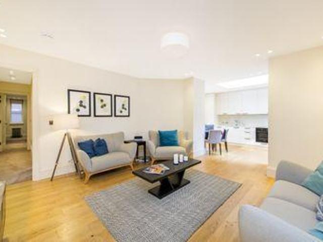 2 Bedrooms Flat for rent in Duke Street, London W1K
