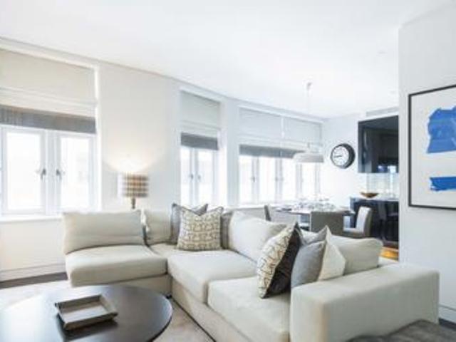 2 Bedrooms Flat for rent in Duke Street, London W1K