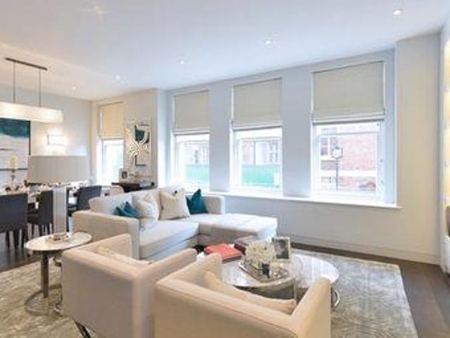 2 Bedrooms Flat for rent in Duke Street, London W1K