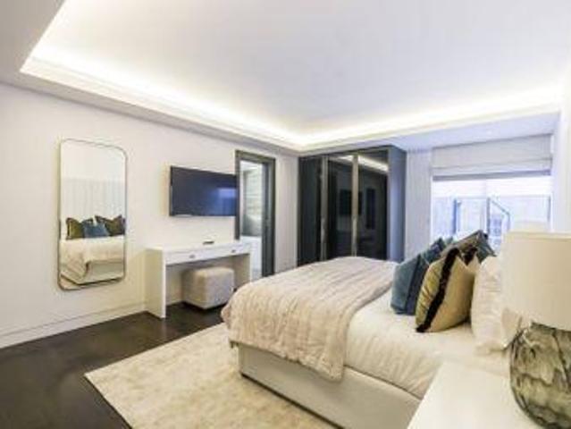 2 Bedrooms Flat for rent in Duke Street, Mayfair W1K