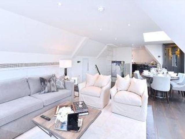 2 Bedrooms Flat for rent in Duke Street, Mayfair, London W1K