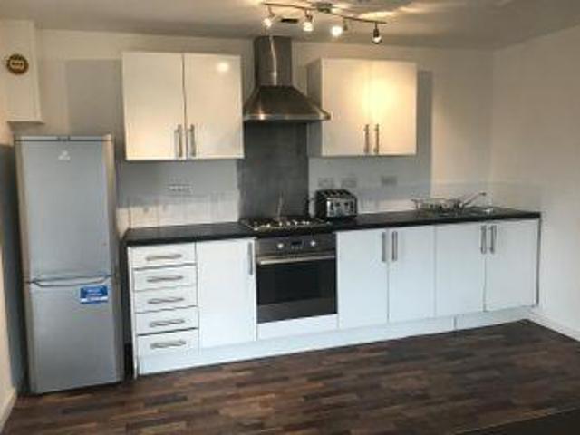 2 Bedrooms Flat for rent in Duke Street, Salford M7
