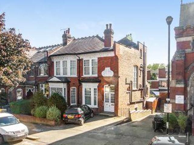 2 Bedrooms Flat for rent in Dukes Avenue, London N10