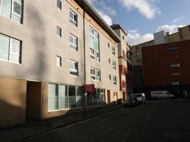2 Bedrooms Flat for rent in Dunblane Street, Glasgow G4