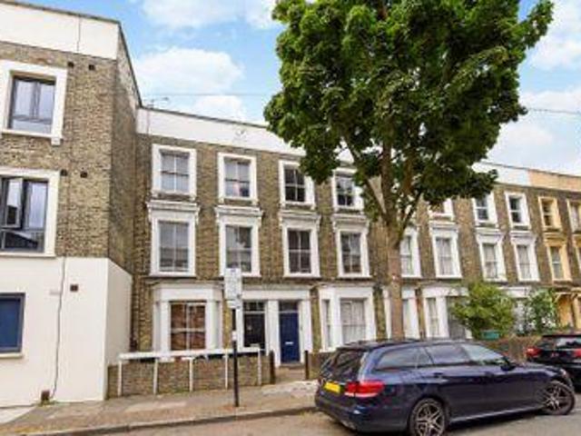 2 Bedrooms Flat for rent in Dunford Road, London N7