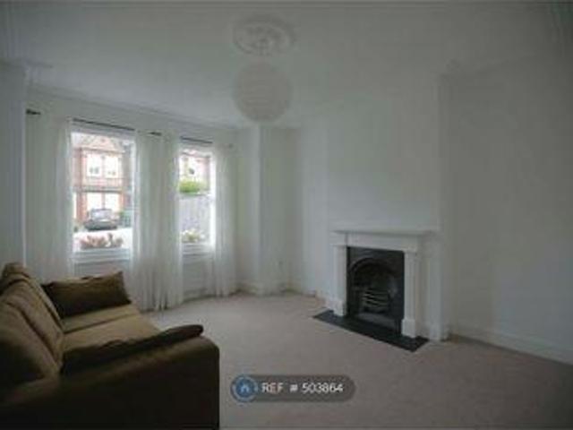 2 Bedrooms Flat for rent in Dunstans Road, London SE22