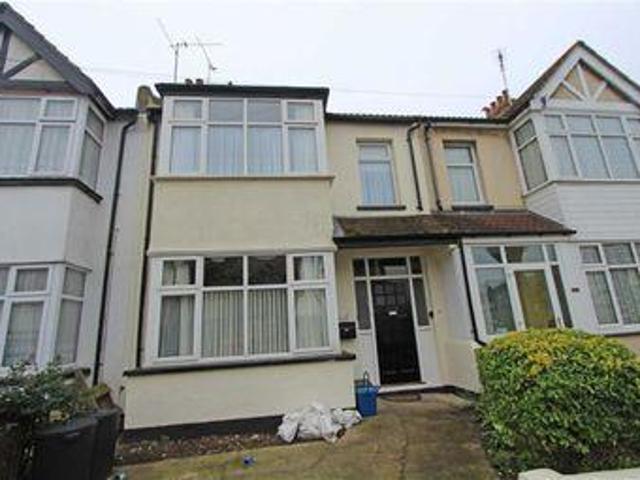 2 Bedrooms Flat for rent in Durham Road, Southend On Sea, Essex SS2