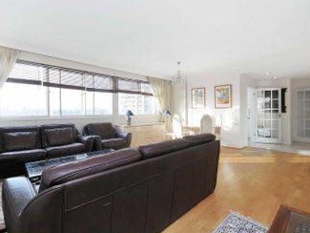 2 Bedrooms Flat for rent in Durrels House, Warwick Gardens, London W14