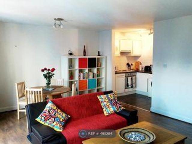 2 Bedrooms Flat for rent in Durward Street, London E1