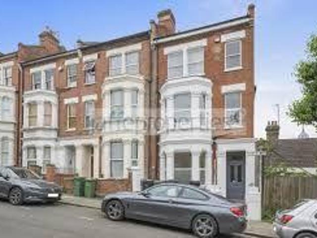2 Bedrooms Flat for rent in Dynham Road, London NW6