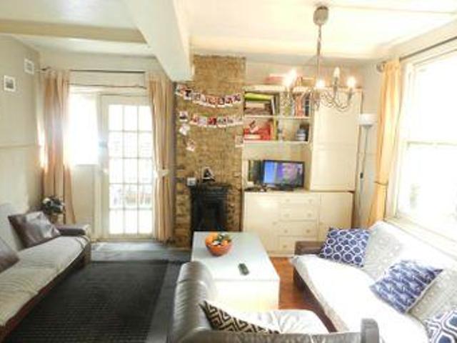 2 Bedrooms Flat for rent in Emu Road, London SW8