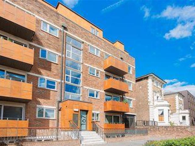 2 Bedrooms Flat for rent in Embassy Lodge, London N16