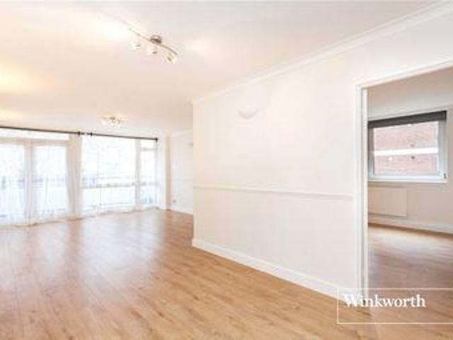 2 Bedrooms Flat for rent in Embassy Lodge, Regents Park Road, London N3