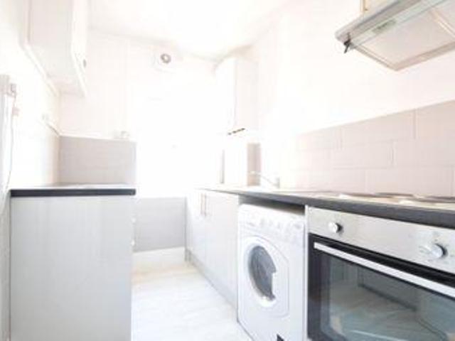 2 Bedrooms Flat for rent in Empire Court, Wembley HA0