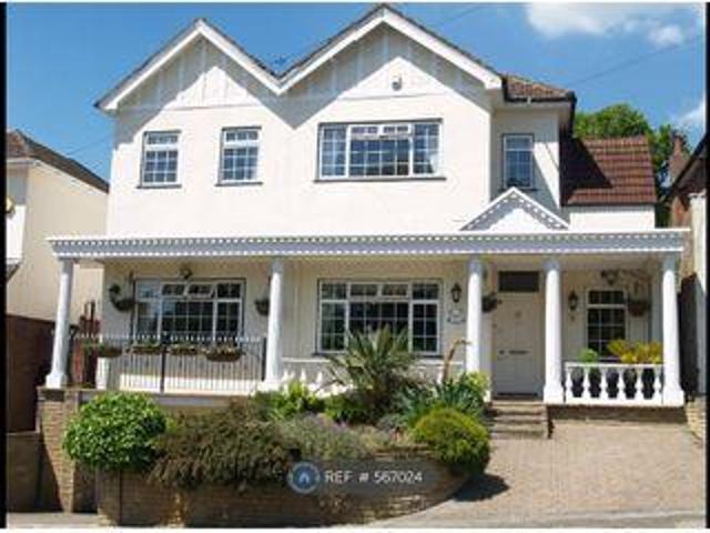 2 Bedrooms Flat for rent in Enfield, Enfield EN2