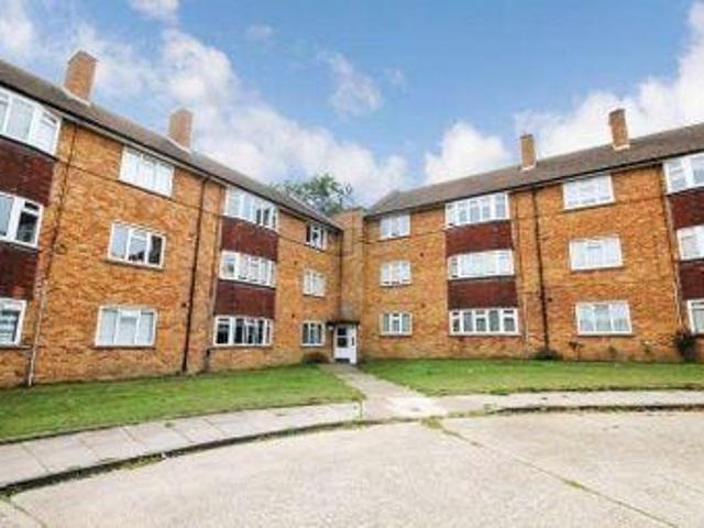 2 Bedrooms Flat for rent in Enfield Rd, Enfield EN2