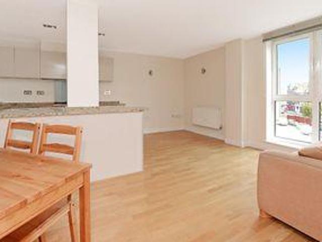 2 Bedrooms Flat for rent in Enfield Road, London N1