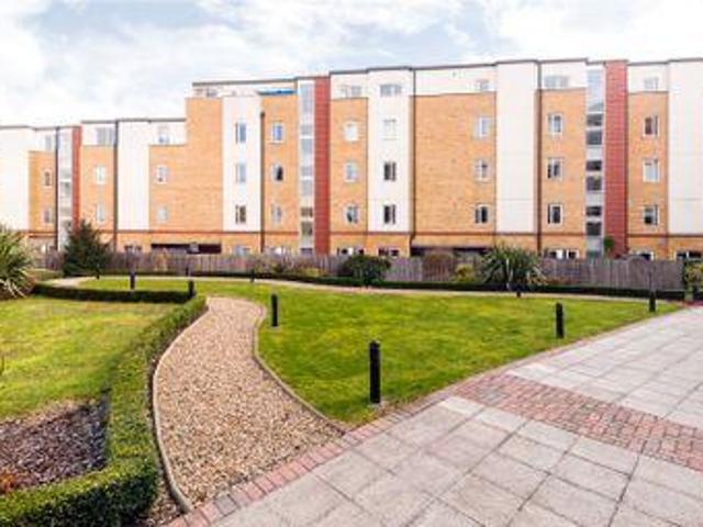 2 Bedrooms Flat for rent in Enfield Road, London N1