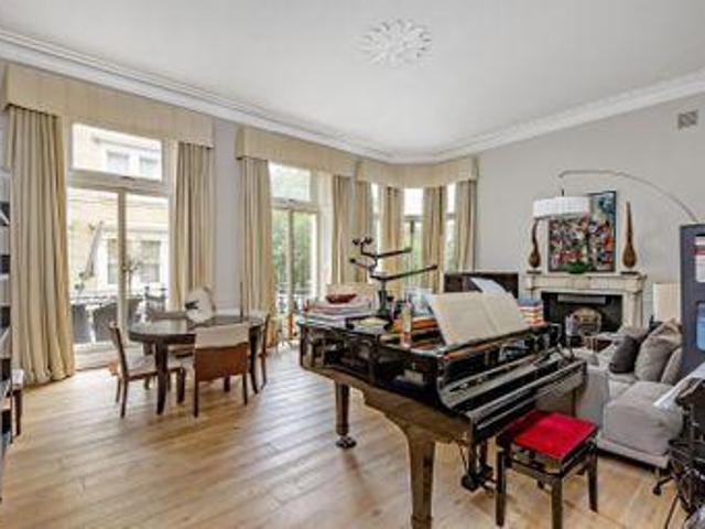 2 Bedrooms Flat for rent in Ennismore Gardens, London SW7