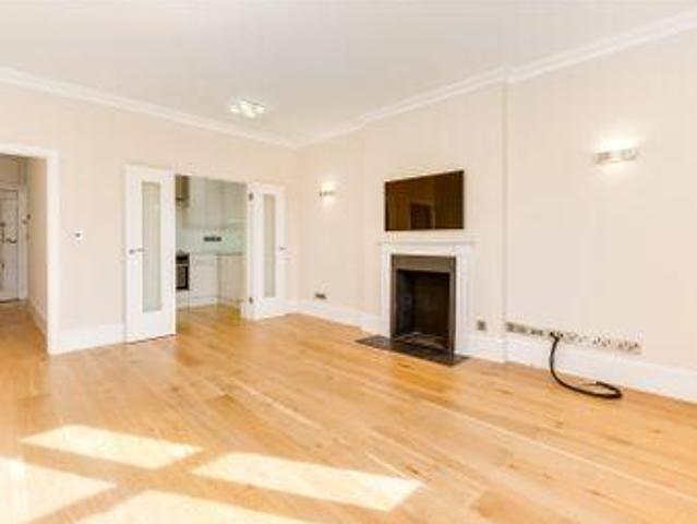 2 Bedrooms Flat for rent in Ennismore Gardens, London SW7