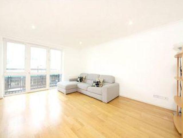 2 Bedrooms Flat for rent in Ensign Street, London E1