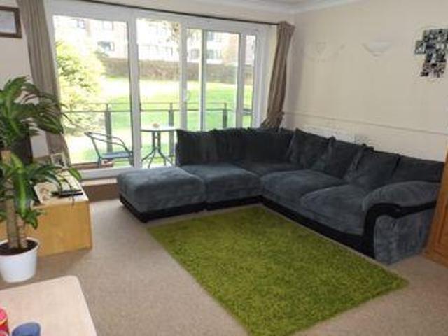 2 Bedrooms Flat for rent in Eaton Gardens, Hove BN3