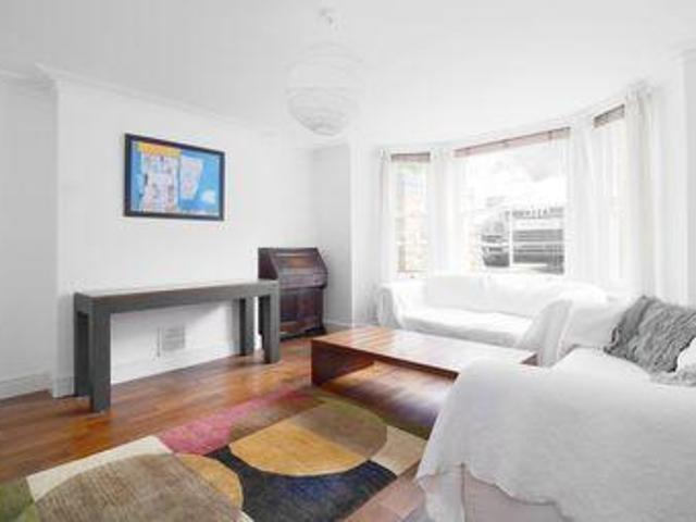 2 Bedrooms Flat for rent in Eaton Rise, London W5