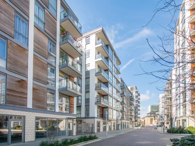 2 Bedrooms Flat for Rent in Ealing Road | Foxtons